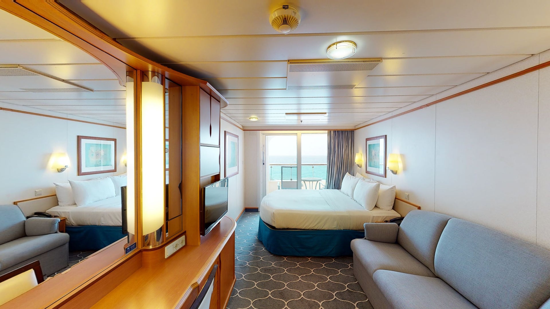 Adventure of the Seas - Spacious Ocean View Balcony - Nuvo360%