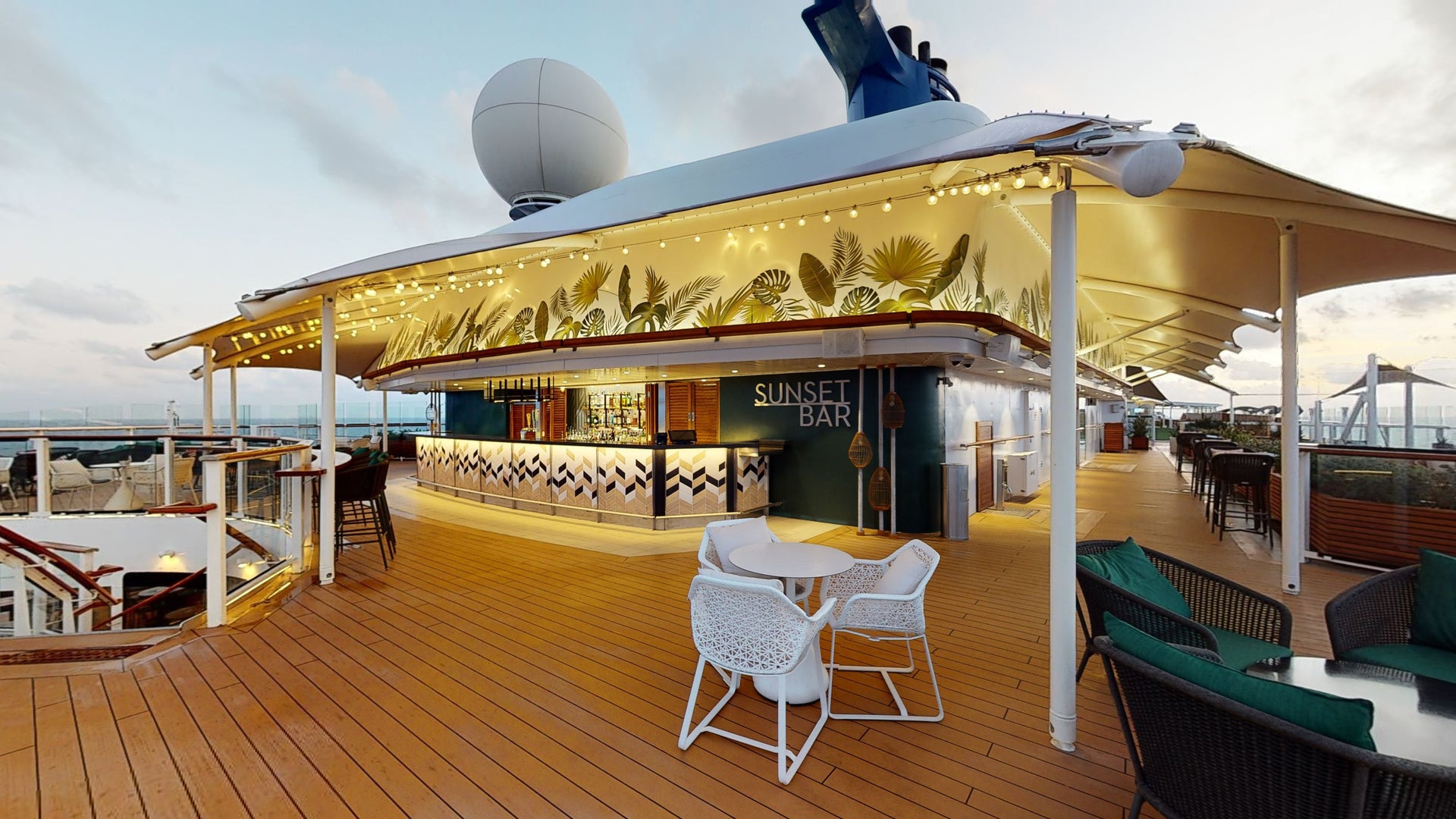 Sunset Bar - Nuvo360%