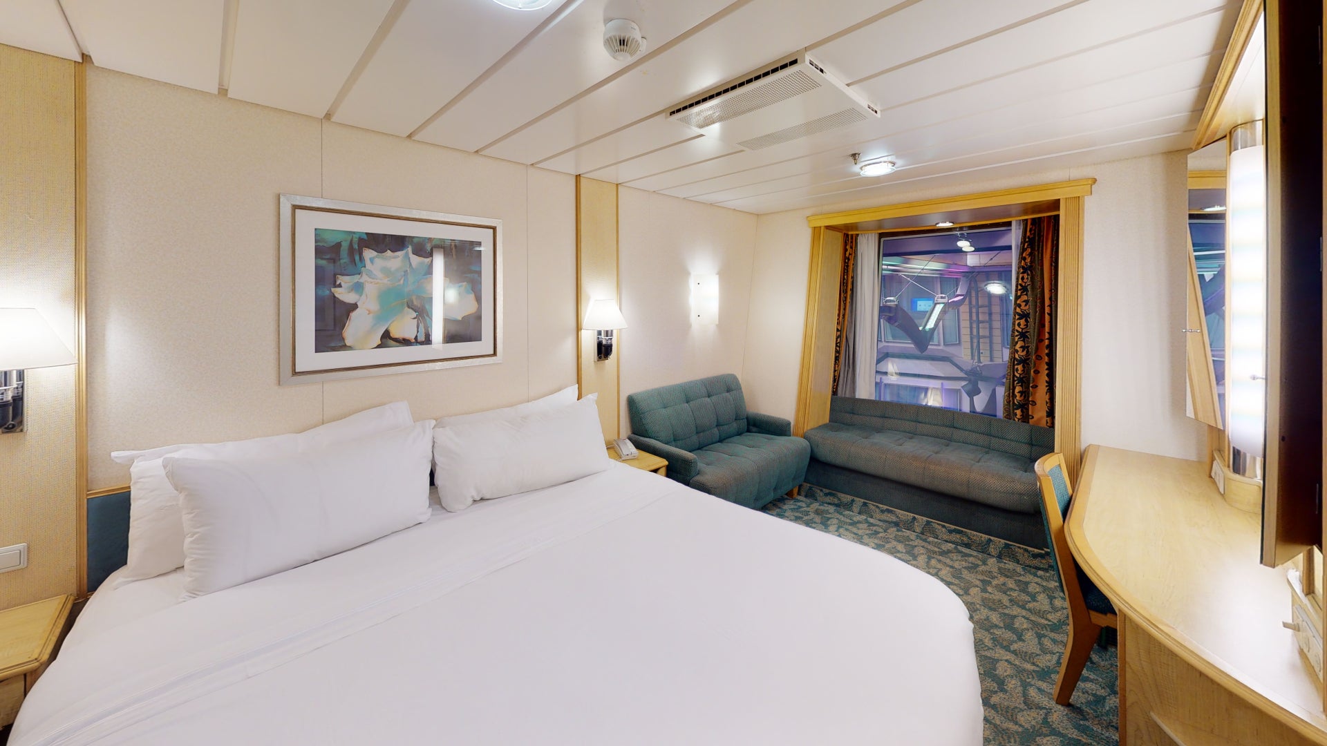 Freedom of the Seas - Promenade View Interior - Nuvo360%